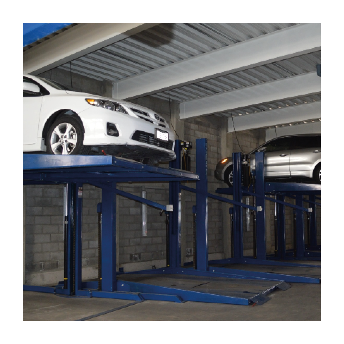 elevadores montacoches vs rampas para Autos